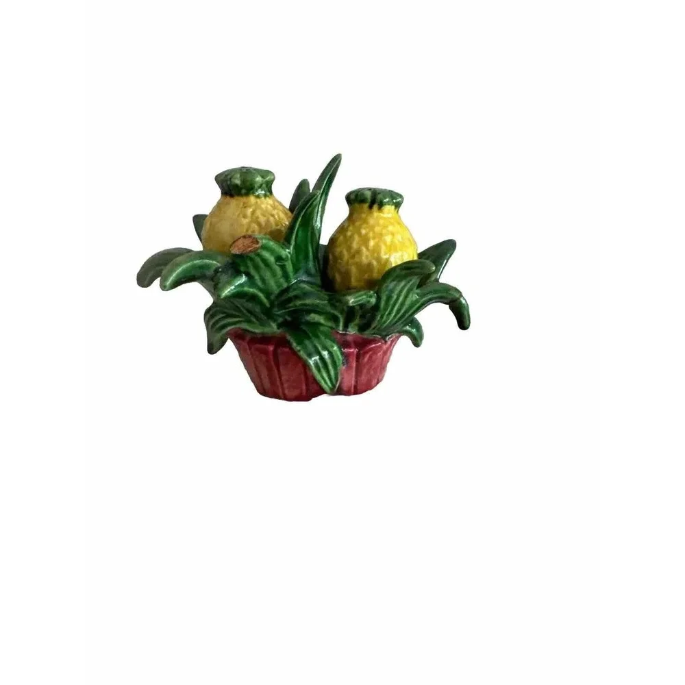 Unbranded | Kitchen | Vintage Pineapples In Pineapple Tree Top Salt ...